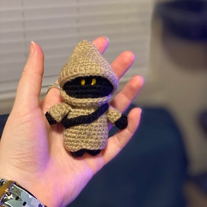 Tiny Jawa Amigurumi Pattern. Desert Scavenger Crochet Pattern. Jawa ...
