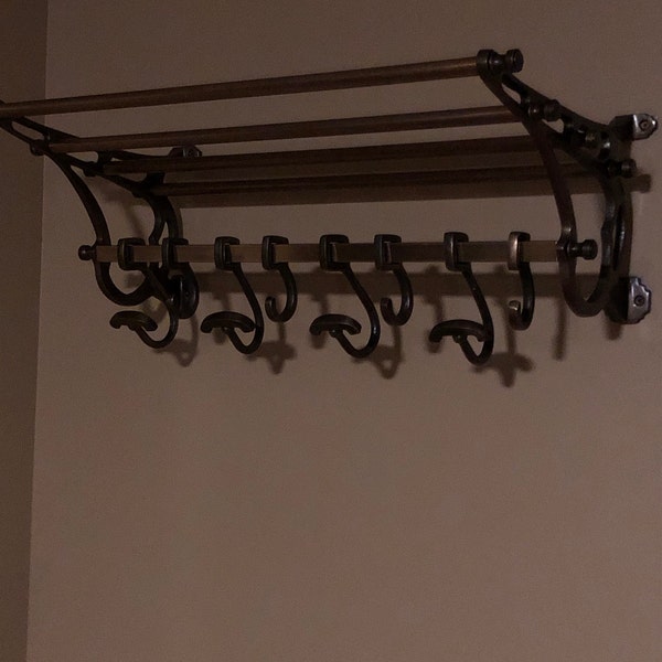 Train Hall Luggage Wall Mounted Rack Shelf Hooks Coat Rack Train Rack ...