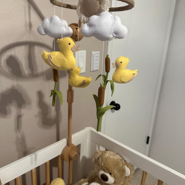 Duck Mobile for Crib, Mallard Duck Nursery Decor, German Shorthaired ...