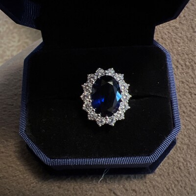 Royal Sapphire Ring, Inspired by Princess Diana, Comes With Golden Coin ...
