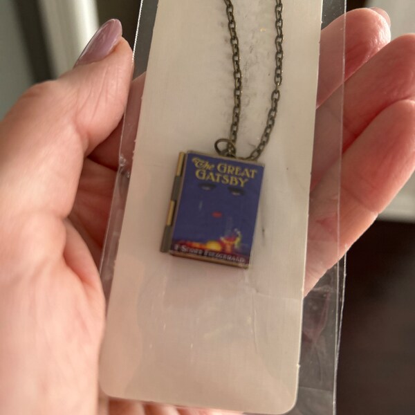 Great Gatsby, the Book Cover Locket - Etsy