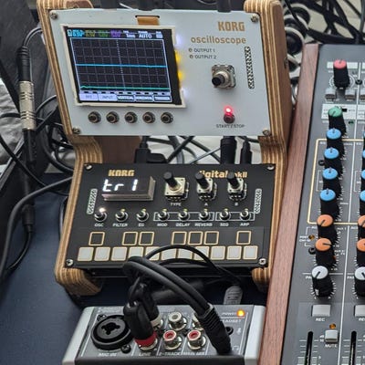 Akai MPC ONE Custom Stand With Wrist Pad Rack Solid Walnut Wood / MPC ...