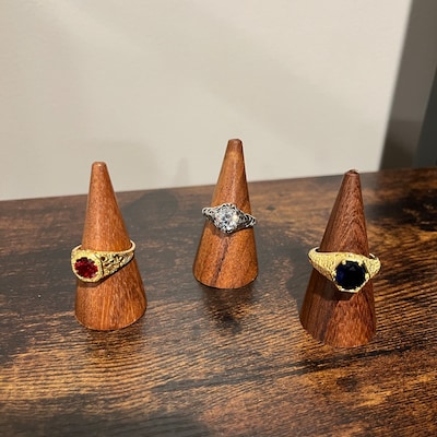 Set of Seven Round Perspex Ring Holders, Retail Ring Display Stands ...