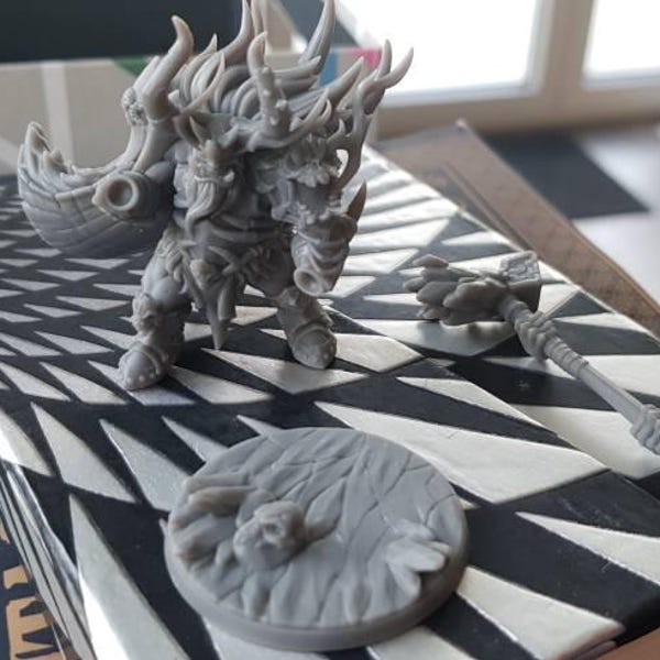 Kenku Necromancer With Shovel From Vae Victis | 3D Model | Tabletop ...