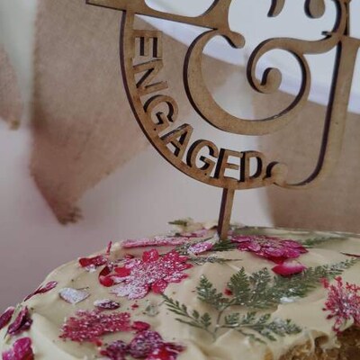 Wooden Wedding or Engagement Cake Topper With a Date and Initials ...