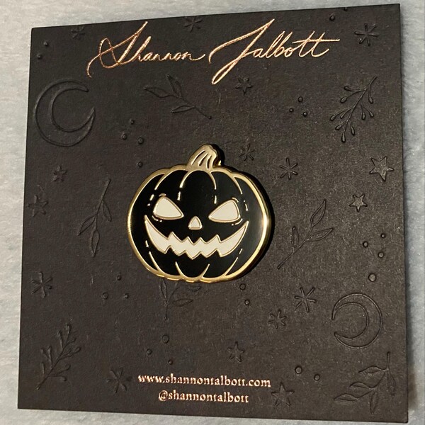 Garden Snail Enamel Pin, Bug Enamel Pin, Mini Pin, Insect Pin, Nature ...