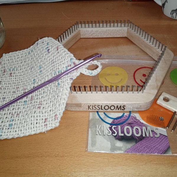 3 Ft RG Triangle Weaving Loom, Regular Gauge, Shawl Loom - Etsy