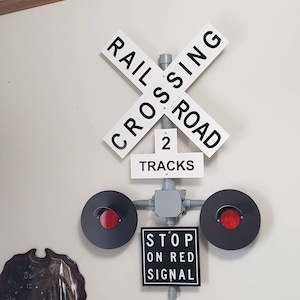 RAILROAD TRAIN CROSSING Signal Sign Kit With Flashing Led Lights Wall ...