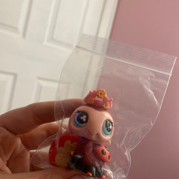 Littlest Pet Shop LPS Random Lot of 5 Pets With 5 Necklaces/collars in ...