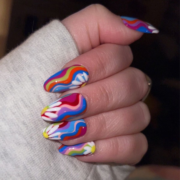 Hippie Daisy Abstract Nail Art Gel PRESS ON Nails - Christydidthat - Etsy