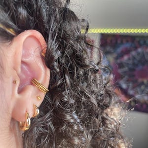 ASTM F136 Titanium Conch Labret, Curved Gem and Bead Conch Earring ...