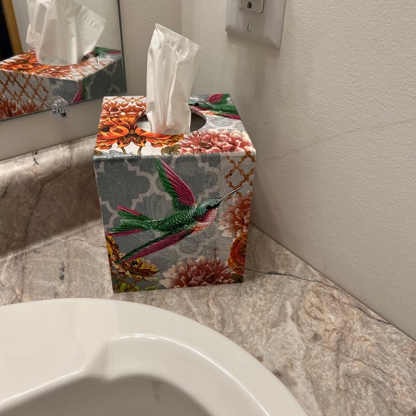 USA Blue Truck, Rustic Patriotic Decor, Decoupaged Tissue Box, American ...