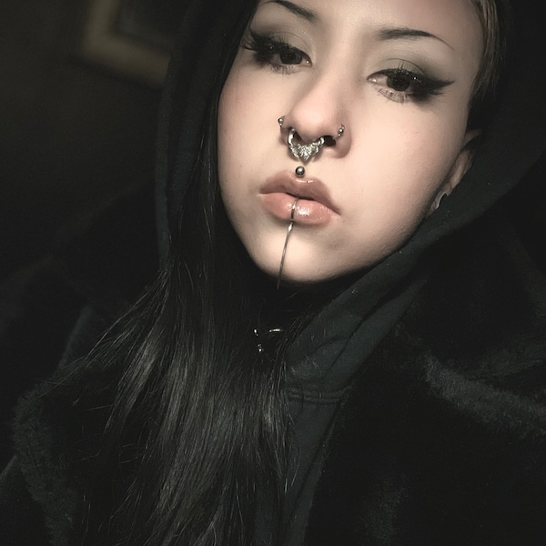 Handmade Hypoallergenic Niobium Talon Lip Ring. Piercing / Body Jewelry ...