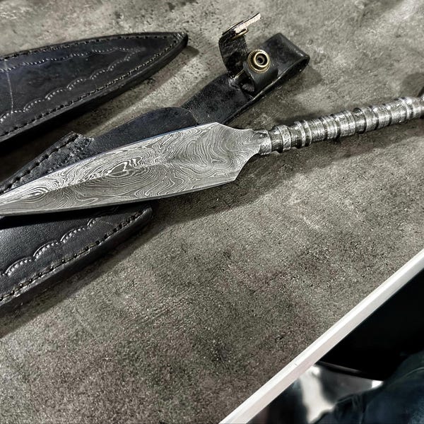 Handmade J2 Steel Karambit Knife Beautiful Honey Comb Resin Handle ...