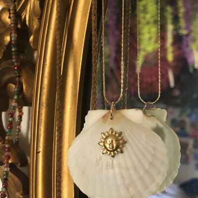 MERMAIDCORE Shell Goddess Necklace Renaissance Faire Statement Beachy ...