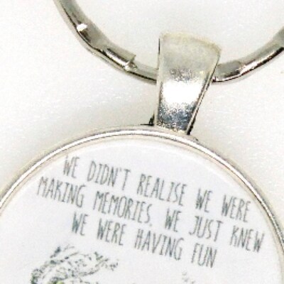 Walking Dead Keyring, Rick Grimes Keychain, Daryl Dixon Crossbow ...