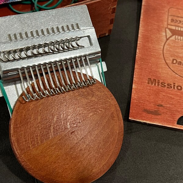 Speedweve Type,small Loom, Darning Tool With Plastic Disc (10 Hooks) - Etsy