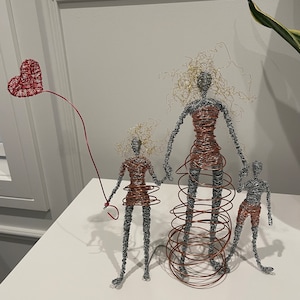 Wire Sculpture Climb Man and Woman, Wire Wall Art, Sculpture Art 3D ...