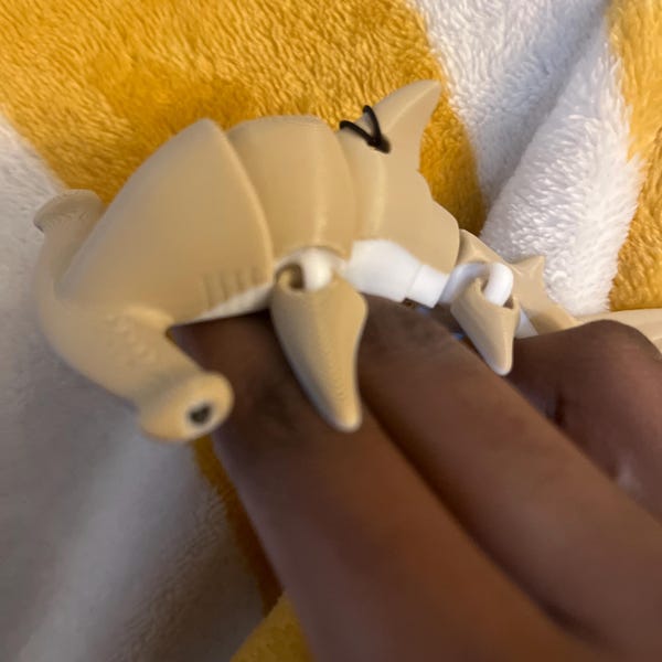 Mini Whale Shark Fidget Toy and Keychain - Unique Articulated 3D ...