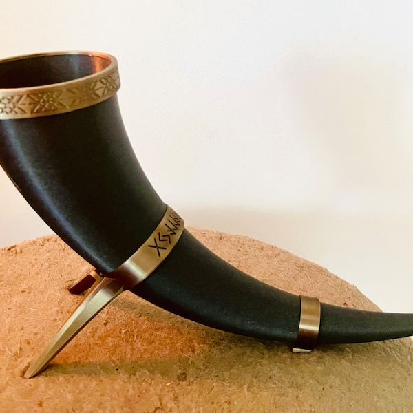 Traditional Viking Drinking Horn is Made From Cow's Horn Called khantsi ...
