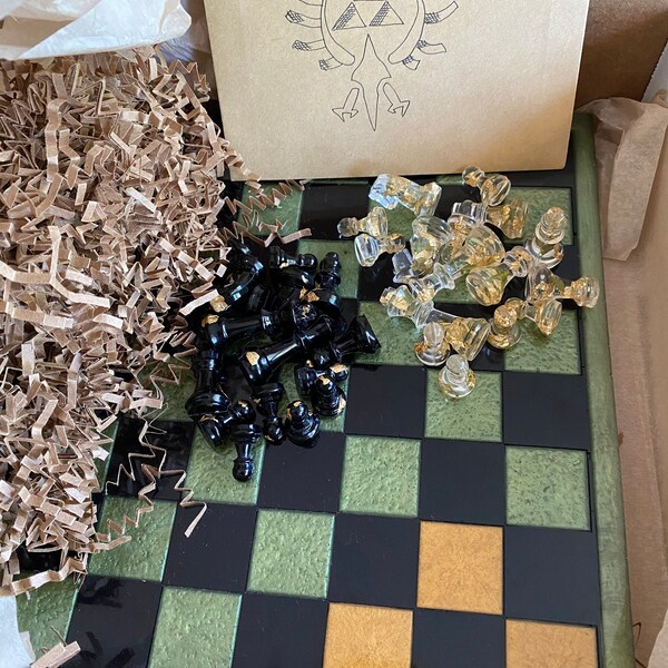 Custom Chess Set With Board Resin Complete 32 Pieces Pink Crystals Rose ...