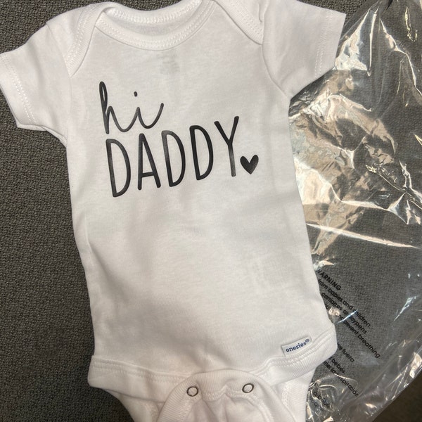 Hi Daddy Onesies®, Hello Daddy Onesies®, Husband Pregnancy Announcement ...