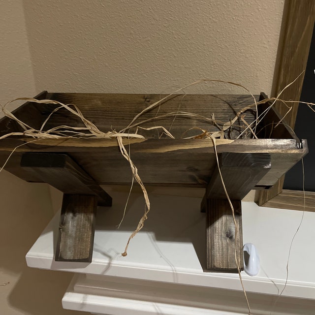 Life-size and decorative Christmas mangers. by TheWoodenManger