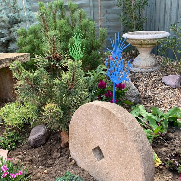 Thistle Garden Sculpture - Metal Thistle Gift, Flower Garden Decor ...