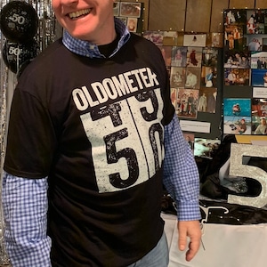 Oldometer 50 T-shirt - Unisex Funny 50 AF Mens 50th Birthday Shirt ...