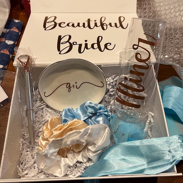 Bridal Gift Box, Bride to Be Gift Box, Personalized Bridal Gift Box ...
