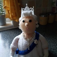 Queen Elizabeth II Tea Cosy Knitting Pattern - Etsy Canada