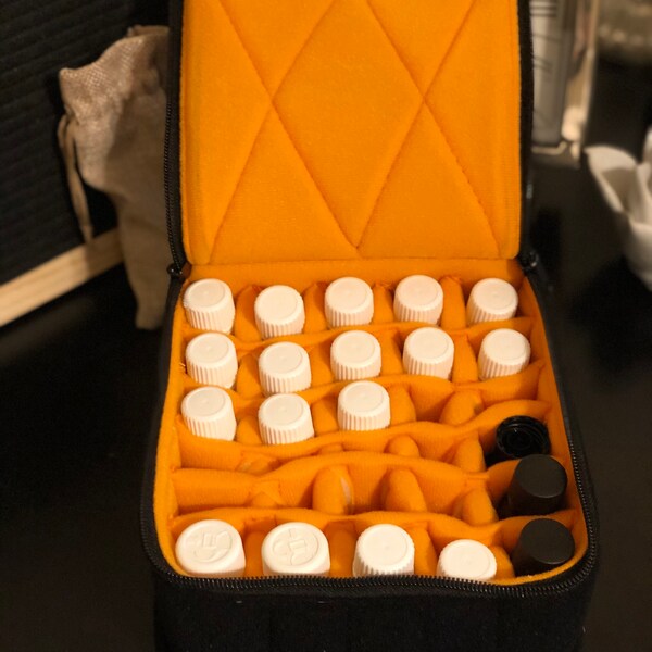 Essential Oil Soft-sided Carrying Case, 5-15ml, 10-bottle, Solid, Coral ...
