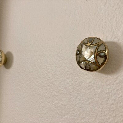 Pearl Knob Mother of Pearl Cabinet Knob Gold Details Abalone Drawer ...