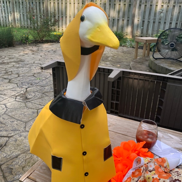 Patriotic Porch Goose Unusual Patriotic Hearts, Stars and Flags Lawn ...