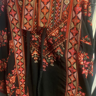 Tmen Thobe Gumbaz Kumbaz Palestinian Dabke Zaffa Wedding Dance With ...