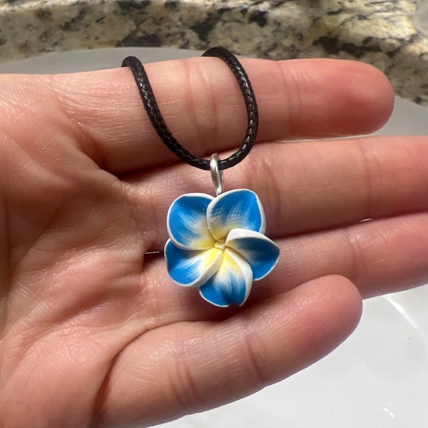 Luau Hawaiian Flowers Fake Plumeria Lot of 20 Foam Small Frangipani ...