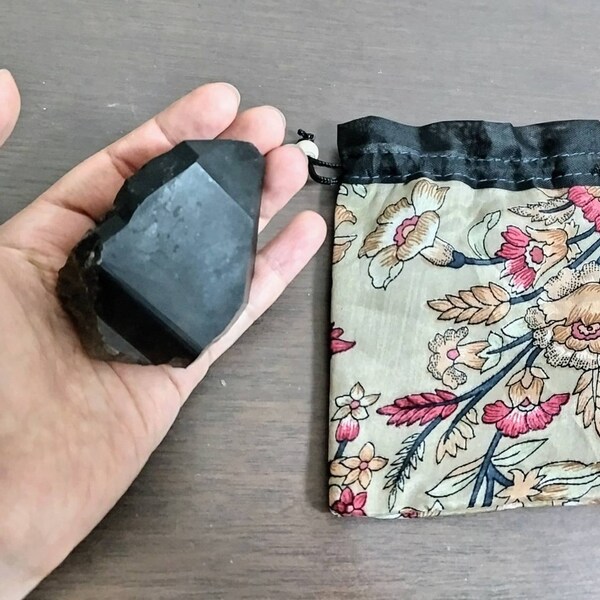 Rare Gorgeous Fire Red Pyrope Garnet Specimen With Sparkling Green Mica ...