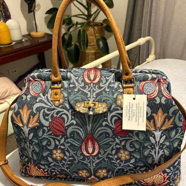Weekender Bag, Carpet Bag, Rose Tapestry Bag, Mary Poppins Style Carpet ...