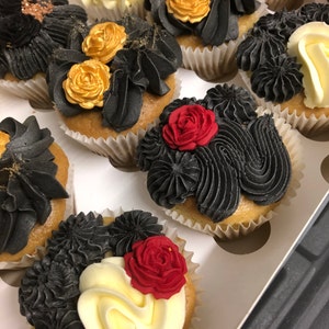 12 Red Roses Flowers Edible Cake Toppers Sugarcraft Wedding - Etsy