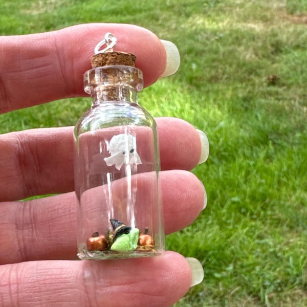 Tiny Green Frog Pond Bottle Pendant Necklace - Etsy
