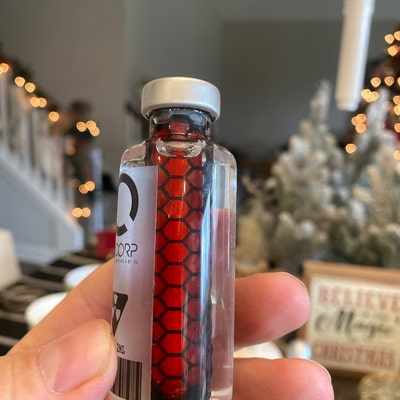 Resident Evil Umbrella Corporation C-virus chrysalid Virus Vial Prop - Etsy