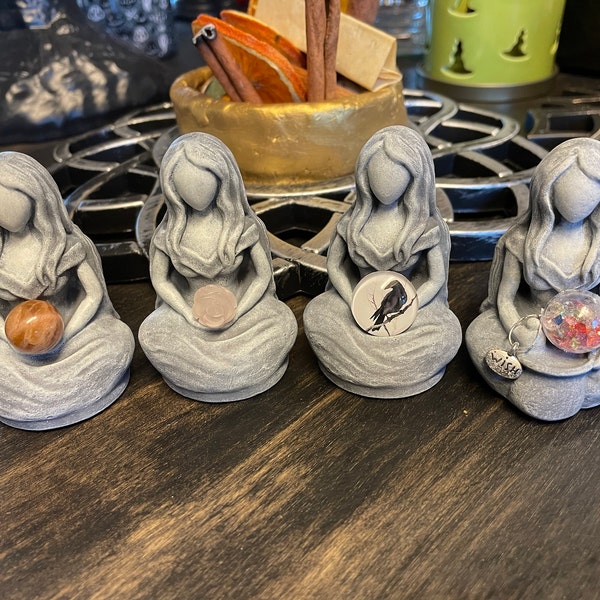 The Morrigan Goddess Statue - Morrigan Raven Goddess / Celtic Moon ...