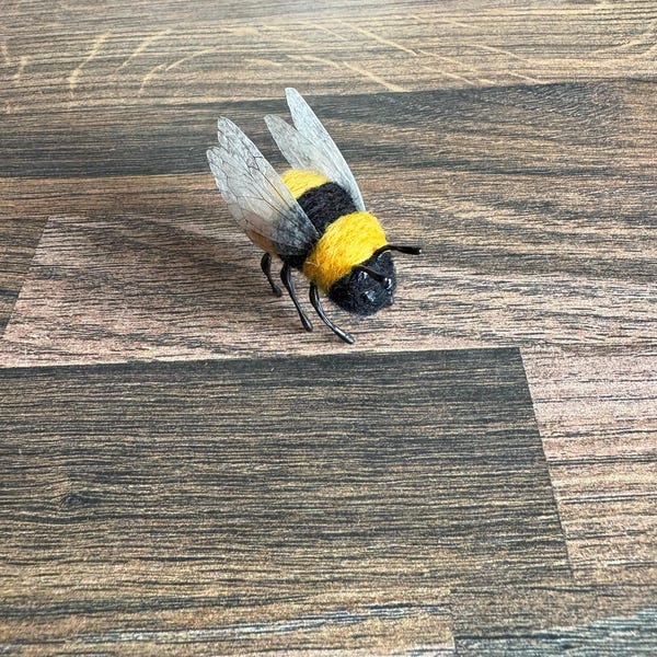 Small Felted Realistic Bumble Bee - Etsy