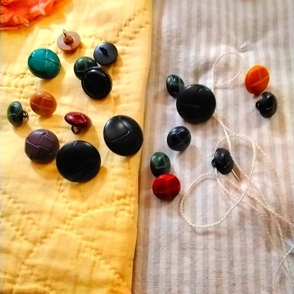 Vintage Large House Dress Buttons/vintage SPC Buttons/vintage Plastic ...