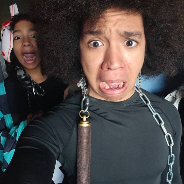 Colette, Brock, Trophy Brawl Stars Keychain Pin Merchandise Cute Metal ...