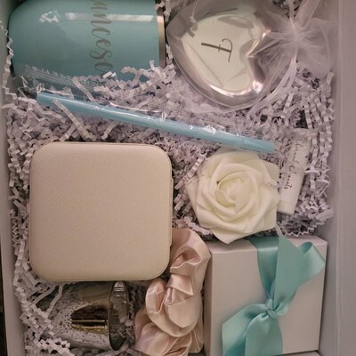 Employee Appreciation Gift Box, New Team Member Gift Box, Corporate ...