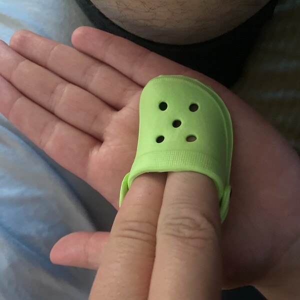 Mini Croc Keychain - Etsy