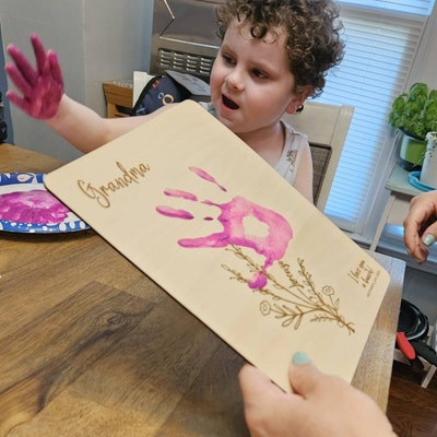 Handprint Flower Bouquet Sign, DIY Handprint Sign, Personalized Gift ...
