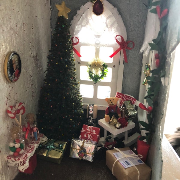 Doll House CHRISTMAS TREE | 7 Inch Tall | Miniature | Artificial |trees ...