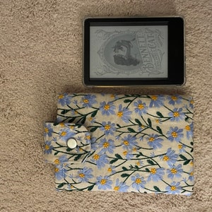 Blue Beige Daisy Embroidered Book Sleeve, Kindle Sleeve, Ereader Cover ...